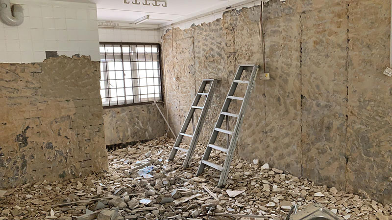 Hacking vs. Overlaid Tiles - myrenories.com.sg